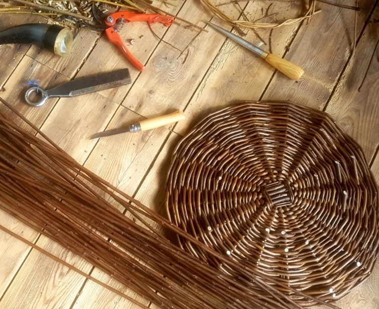 About - Crafty Basketry